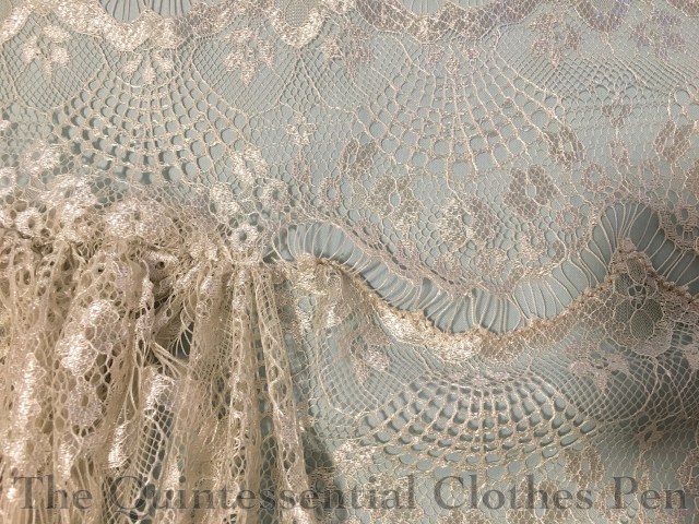1926 Silver Lace Robe de Style – The Quintessential Clothes Pen