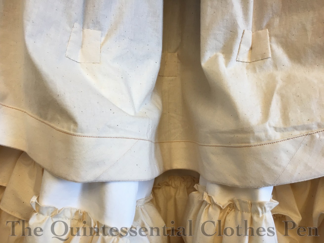 The Amazing Balayeuse (HSM #8) – The Quintessential Clothes Pen